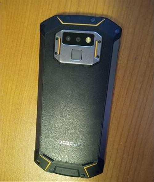 Защищенный смартфон ip68 Doogee s70 lite