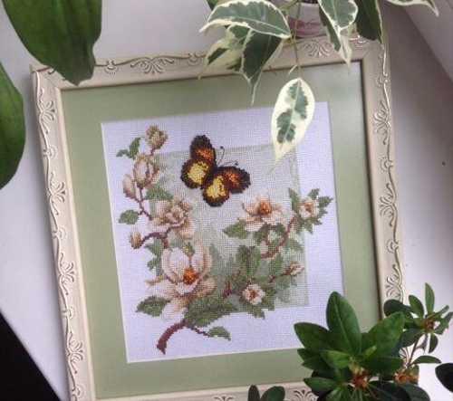 Вышитая Картина Магнолия и бабочка подарок вышивка