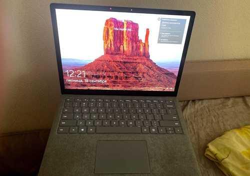 Microsoft Surface laptop 13.5 / 7y30 / 4 / 128