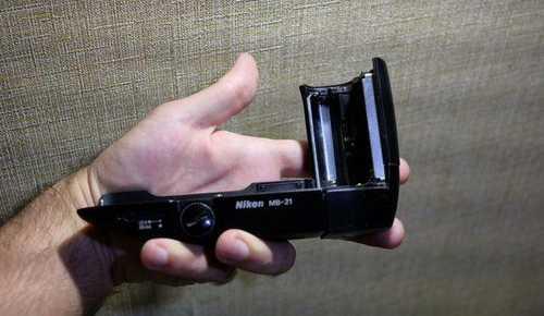 Nikon MB-21