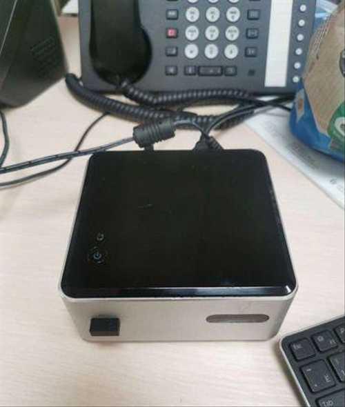 Intel nuc dn2820fyk