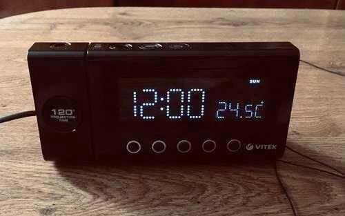 Радиобудильник Vitek VT-3528