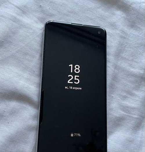 Телефон Samsung Galaxy S10е