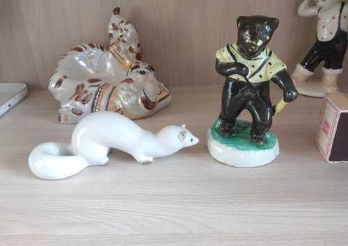 Фарфоровая статуэтка мишка с котомкой,горностай