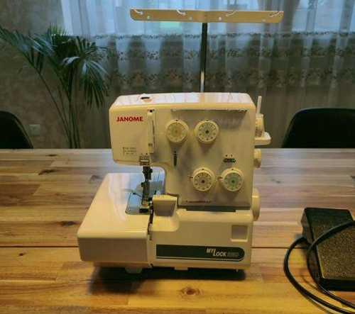 Оверлок janome 205d