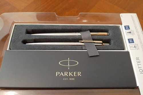 Подарочный набор ручек parker. Набор Parker Jotter Core kb61 2093256. Ручка Паркер набор 2 ручки. Ручка Паркер подарочный набор. Набор Parker cw2093256.