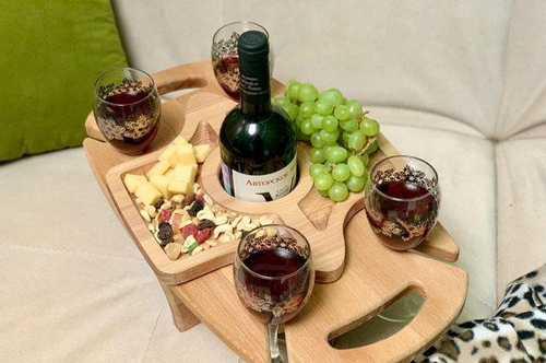 Столик винный из бука
