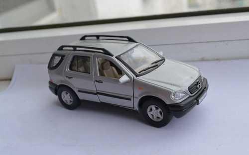 Модель1:43 Мersedes мl 320 Carorama