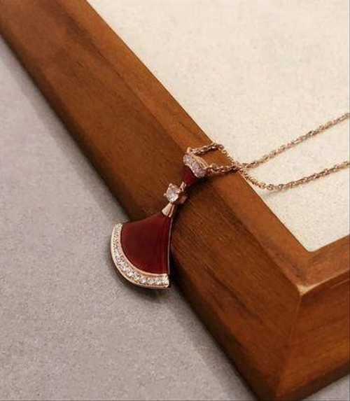 Золотое колье Bulgari 13.5 гр 0.42 ct Сердолик