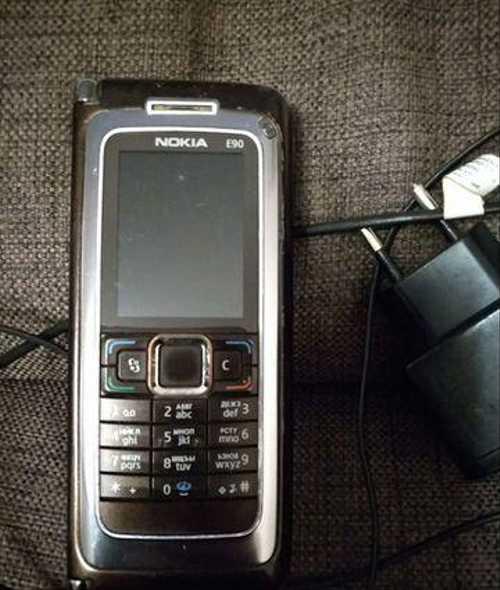 Телефон Nokia е90