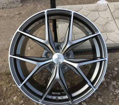 Race Ready CSS5325 18*8,0 5*114,3 ET40 67,1