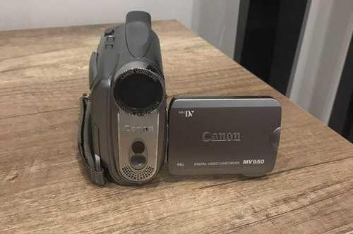Видеокамера canon MV950