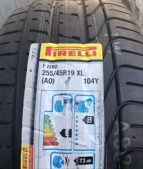 P Zero 255/45 r19 104y.