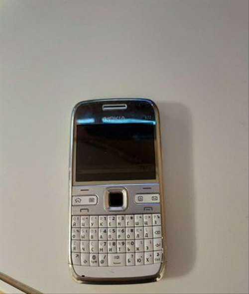 Телефон Nokia E 72