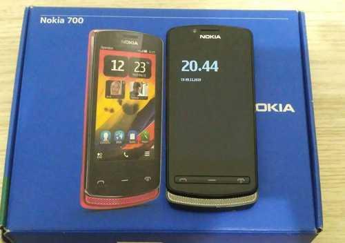 Nokia 700