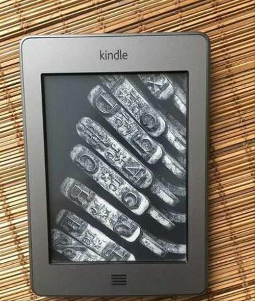 Электронная книга Amazon Kindle Touch + чехол
