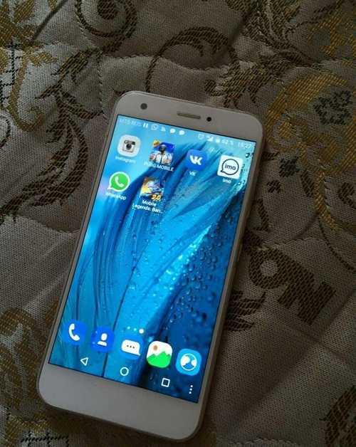 Телефон ZTE Z10