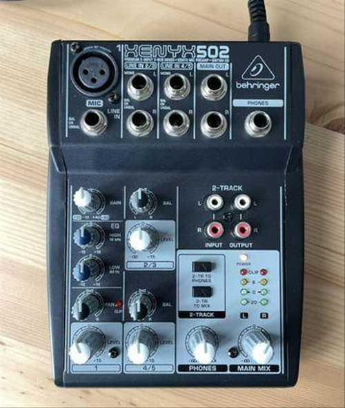 Микшер Behringer Xenyx 502