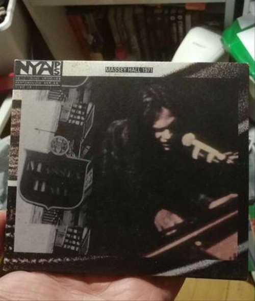 CD + DVD Neil Young - Live AT Massey Hall