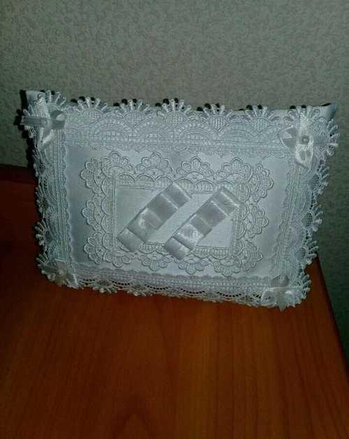 Продаю свадебную подушку для колец
