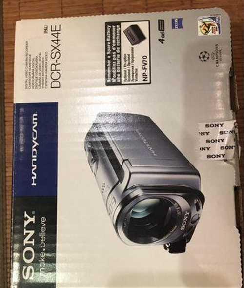 Видеокамера Sony DCR-SX44E