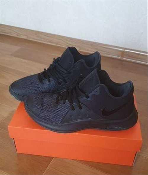 Кроссовки Nike баскетбольные р. 41,5