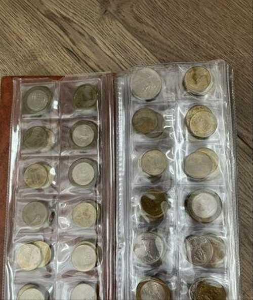 Набор юбилейных монет и купюр