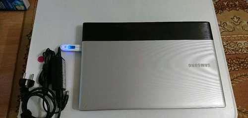 Ноутбук SAMSUNG RV515