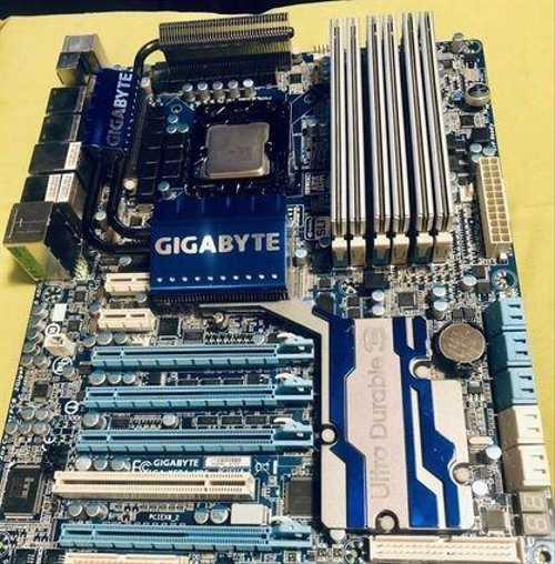 Gigabyte GA-X58A-UD5 + i7-930 +12Gb