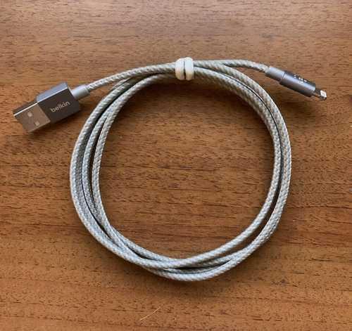 Зарядный кабель Lightning / USB