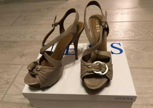 Босоножки Guess
