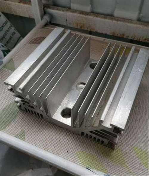Алюминиевый радиатор для силовых полупроводников