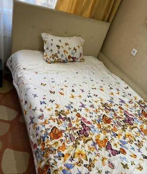 Кровать двухспальная с матрасом 140*200