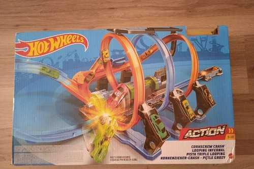 Hot Wheels Action Corkscrew Crash