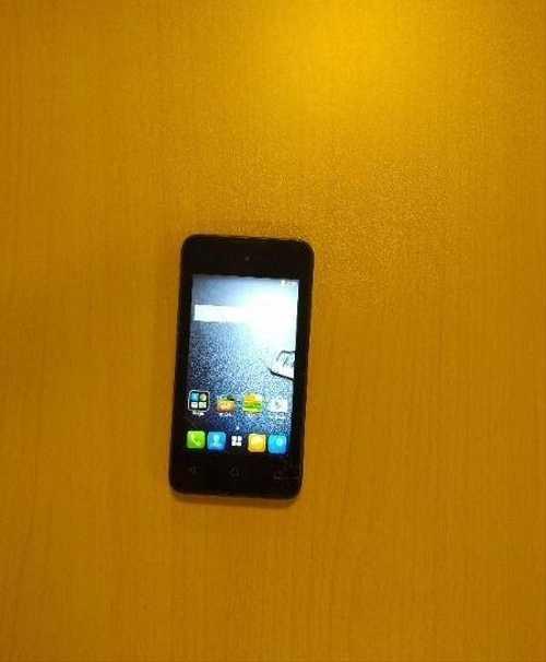 Телефон Micromax D303