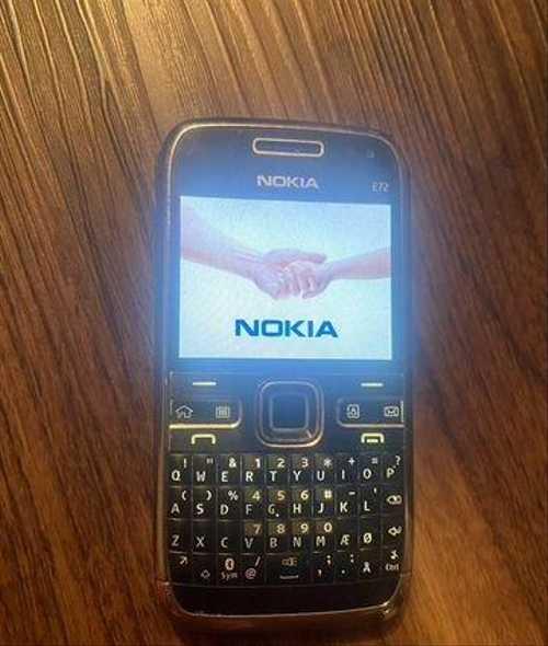 Телефон Nokia E72