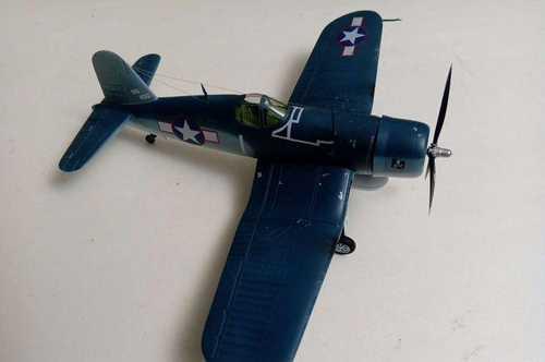 Модель самолета Истребитель Vought F4-U1D Corsair