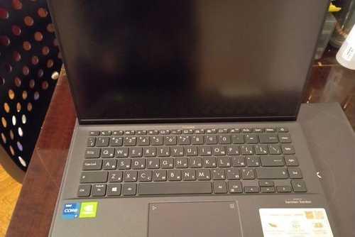 Asus zenbook i7 16gb SSD512gb