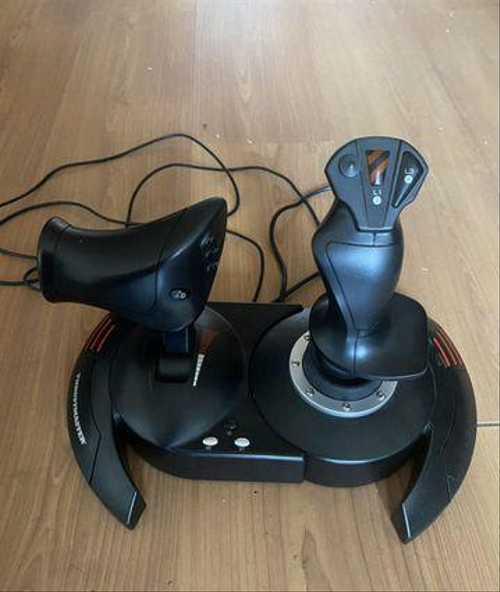 Джойстик Thrustmaster