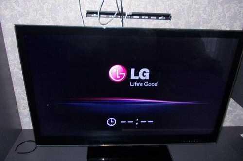 LED телевизор LG 47LE8500
