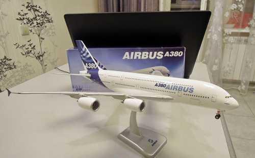 Модель Airbus А380, масштаб 1/200