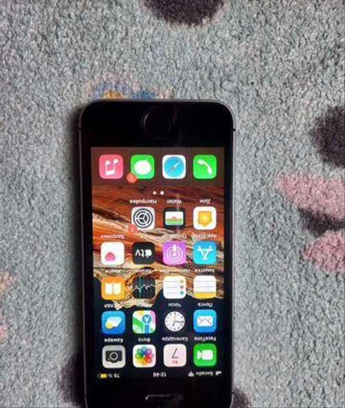 Телефон iPhone 5sе