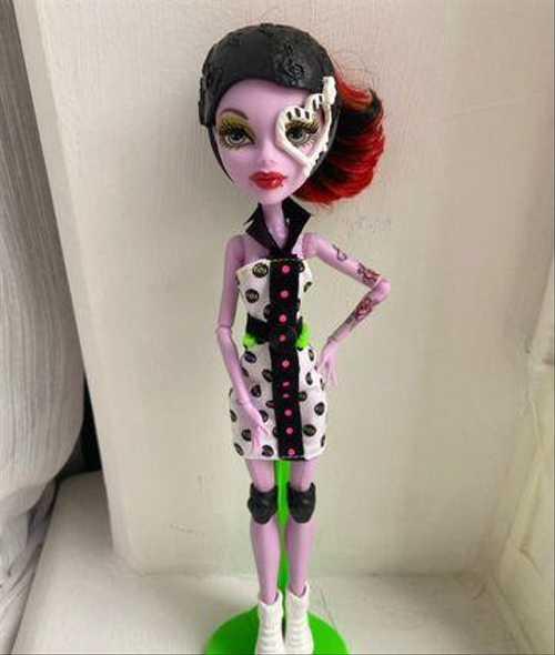 Monster High Skultimate Rillermaze Operetta