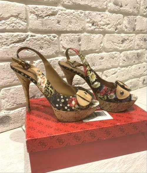 Босоножки guess 37,5 38 сандалии