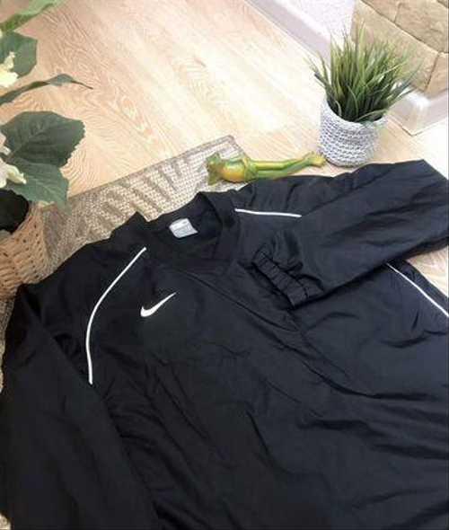 Нейлоновая кофта Nike