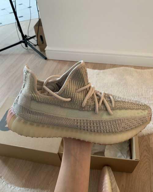 Yeezy 350 v2 оригинал