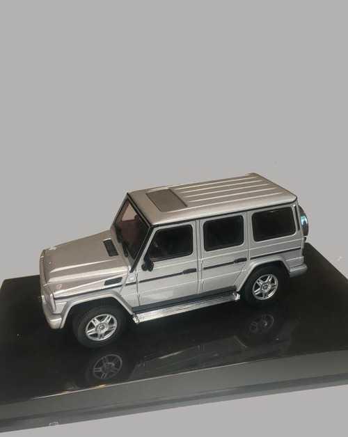 Norev mercedes benz G 500 V8 Silver