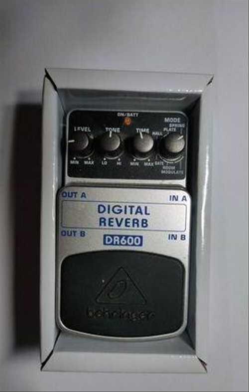 Ревер Behringer digital reverb DR600