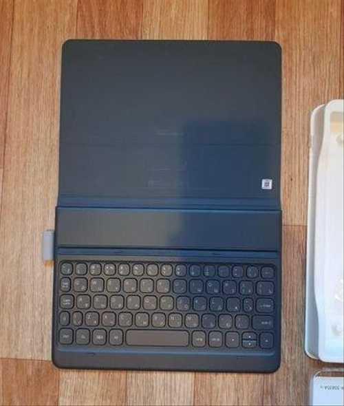Чехол-клавиатура Samsung Tab S3 (EJ-FT820bsrgru)