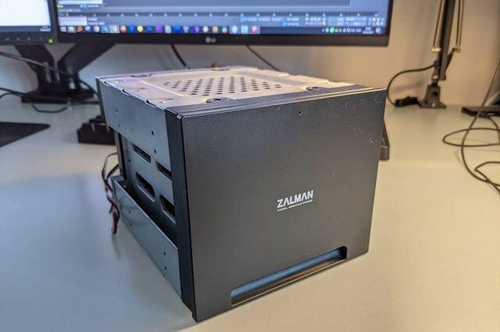 Zalman ZM-HDR1 Корзина для 3 hdd Box